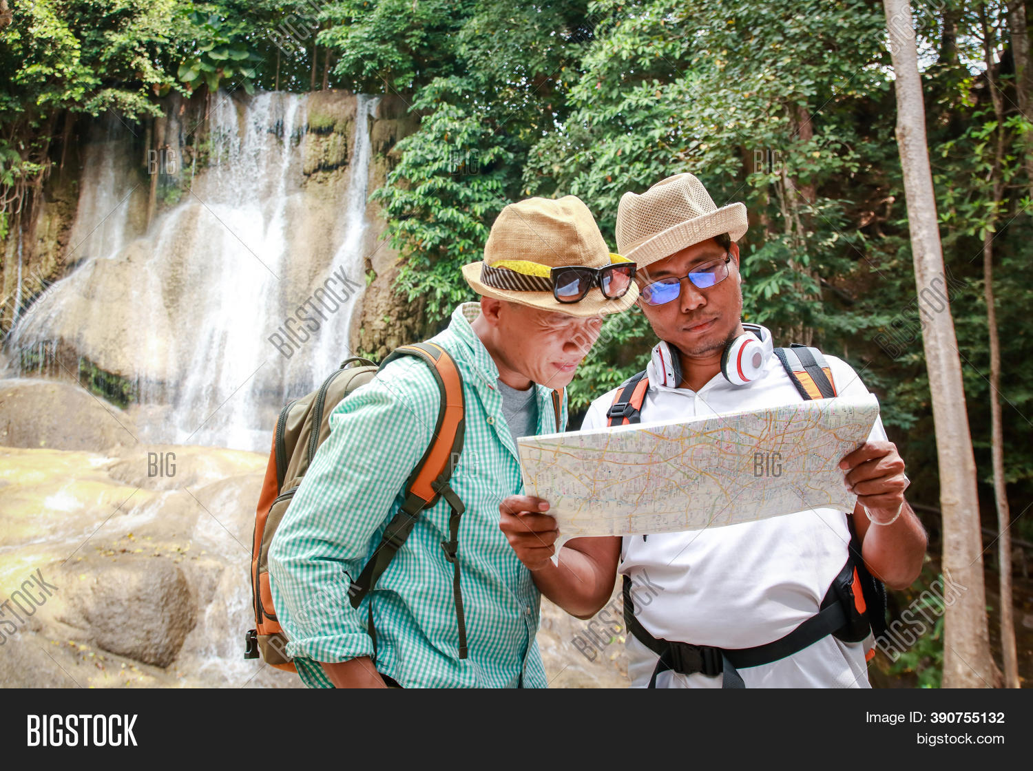 Two Tourists Look Map Image & Photo (Free Trial) | Bigstock