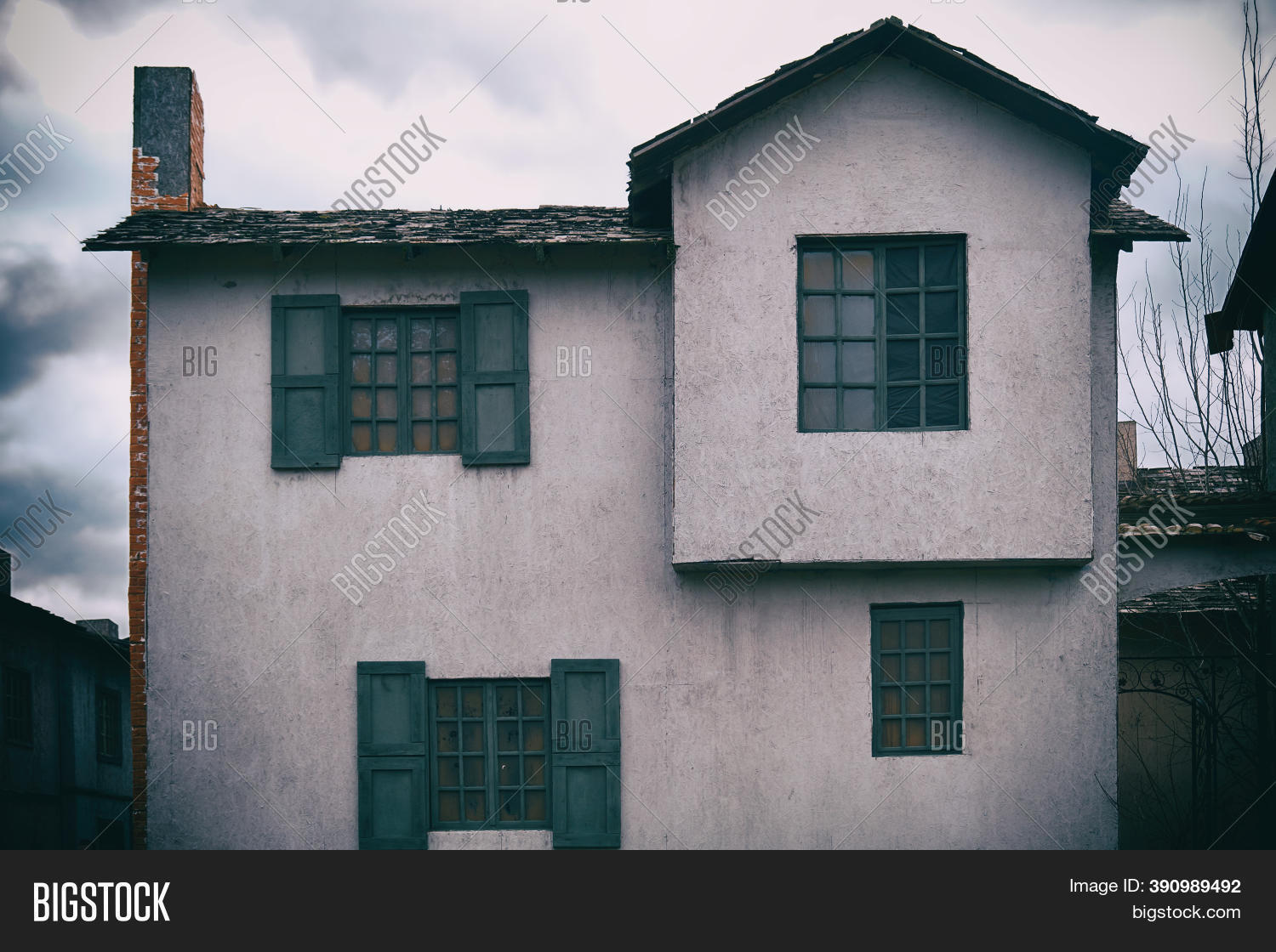 Old Two Story House Image & Photo (Free Trial) | Bigstock
