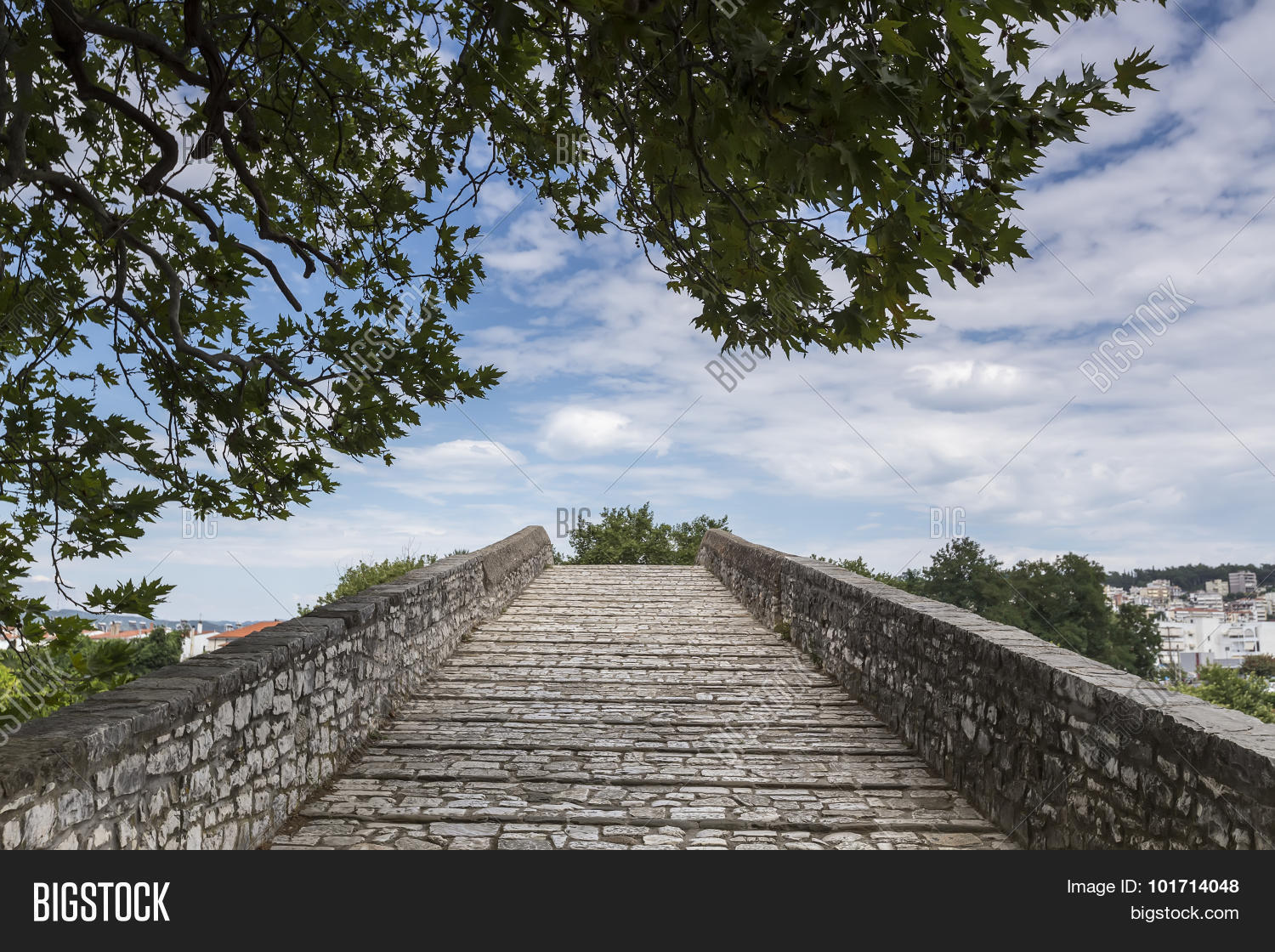 Old Arched Bridge Arta Image & Photo (Free Trial) | Bigstock