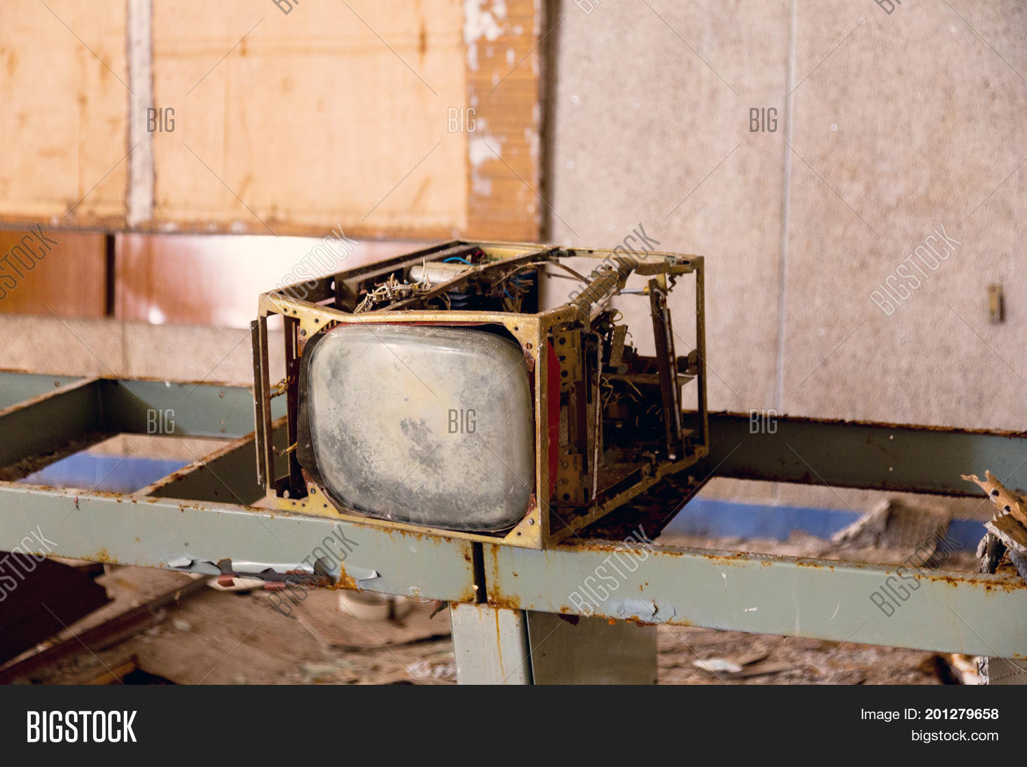 Broken Tv. Radioactive Image & Photo (Free Trial) | Bigstock