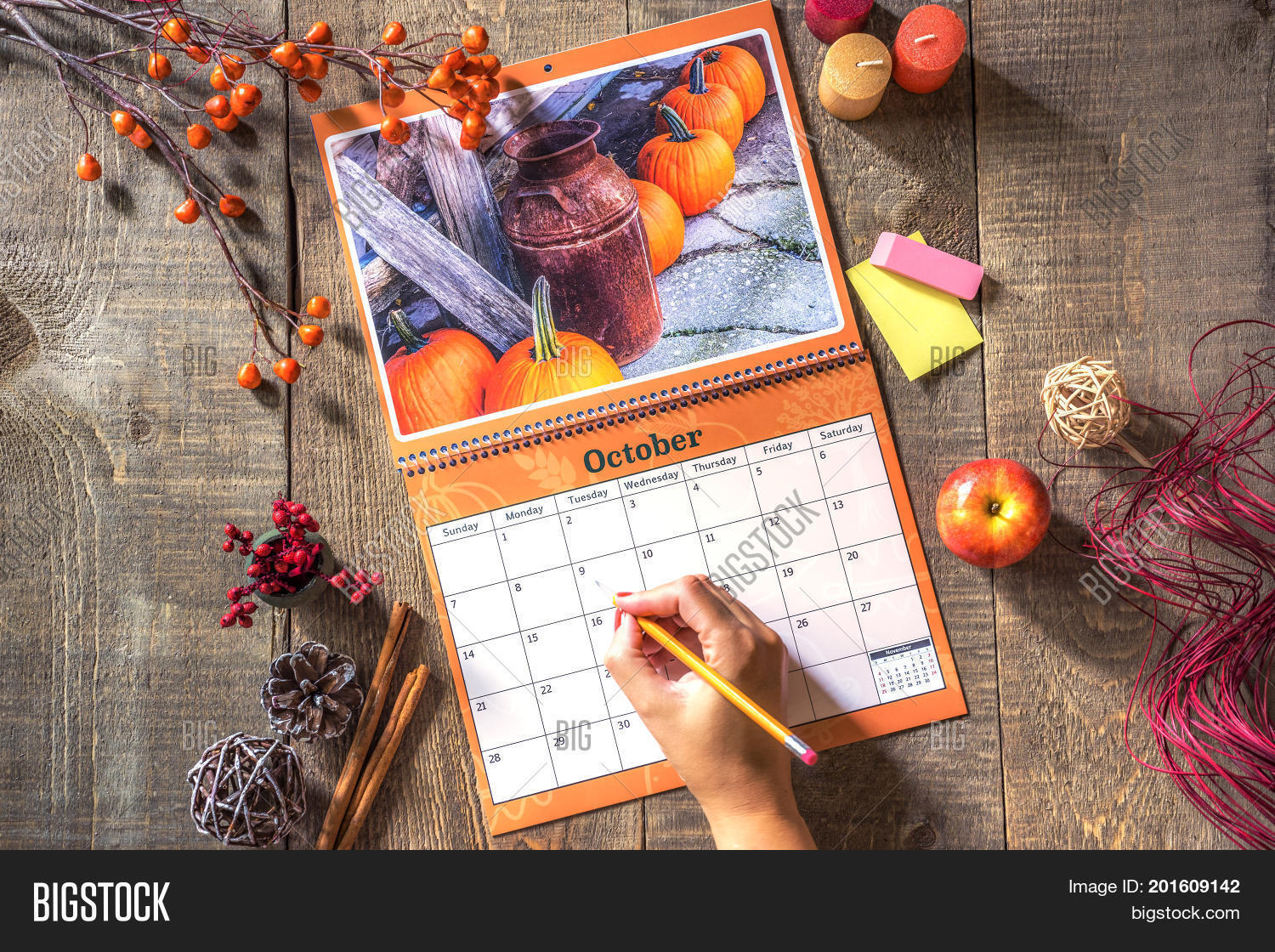 Open Wall Calendar Image & Photo (Free Trial) | Bigstock