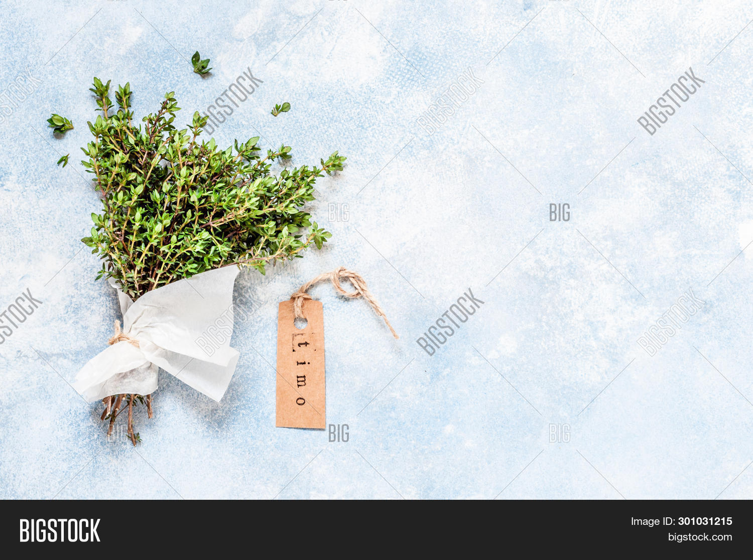 Imagen y foto Bunch Fresh Thyme (prueba gratis) | Bigstock
