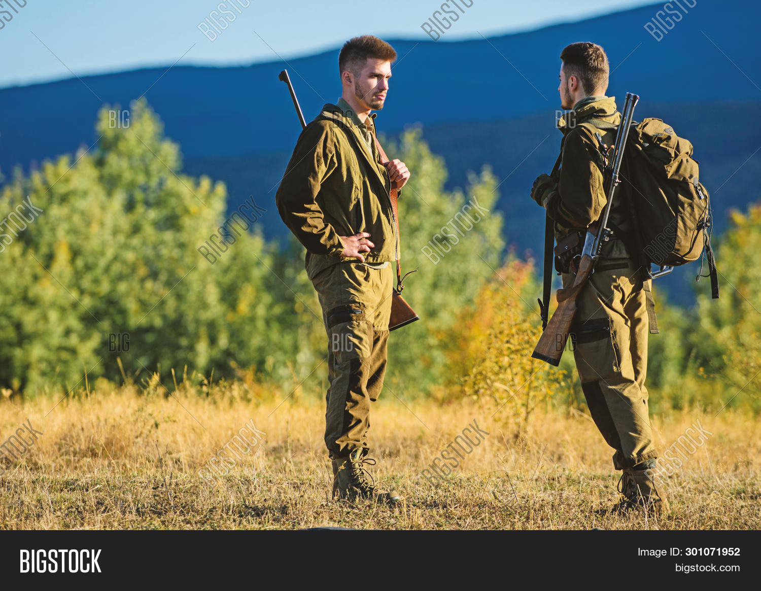 Man Hunters Rifle Gun Image & Photo (Free Trial) | Bigstock