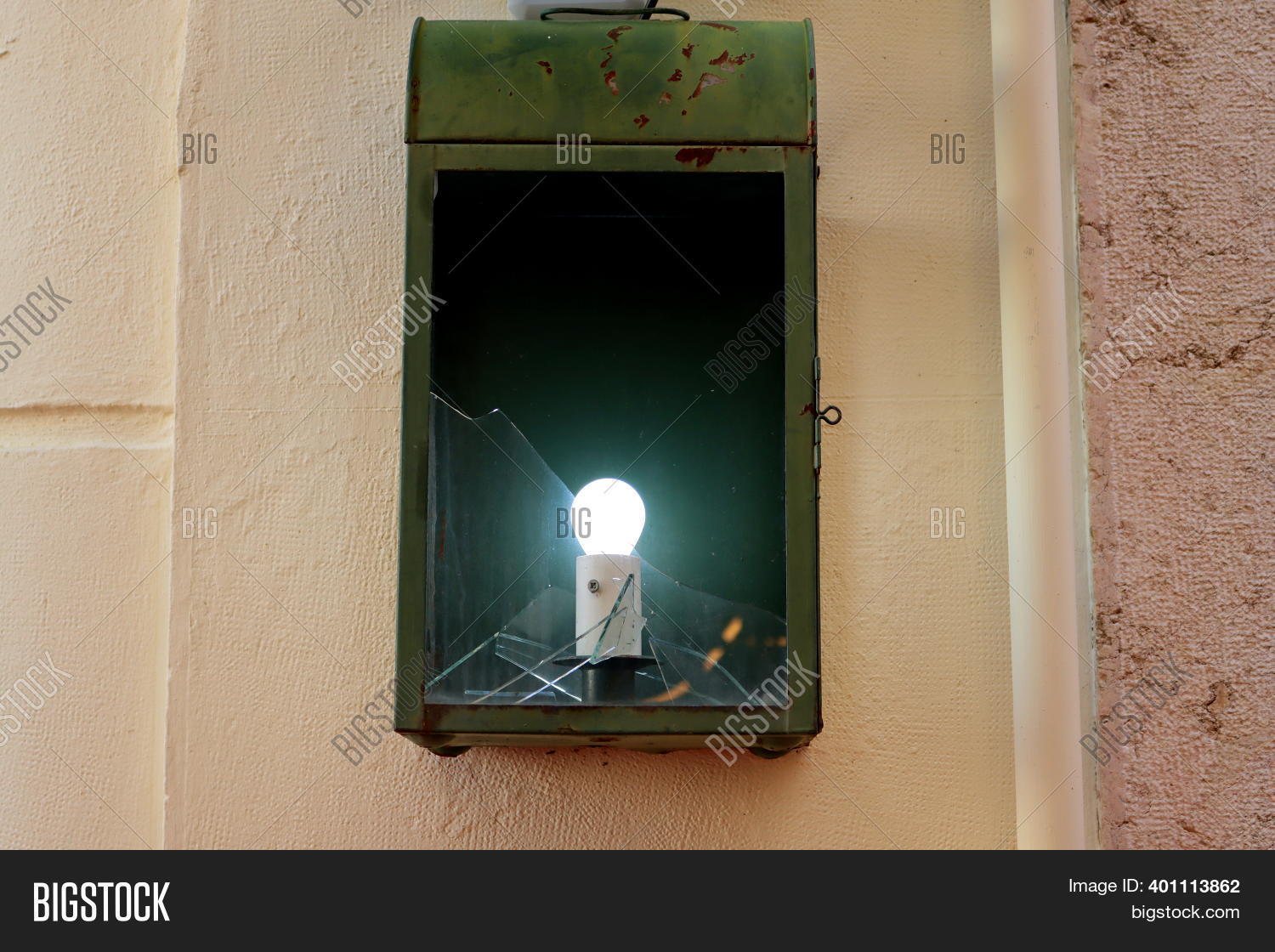 Broken Street Lamp On Image & Photo (Free Trial) | Bigstock