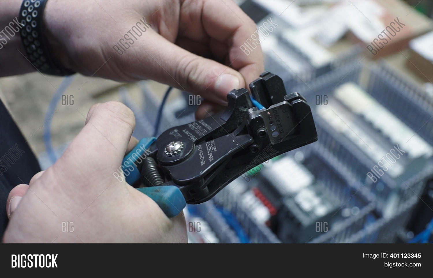 Man Cutting Off Image & Photo (Free Trial) | Bigstock