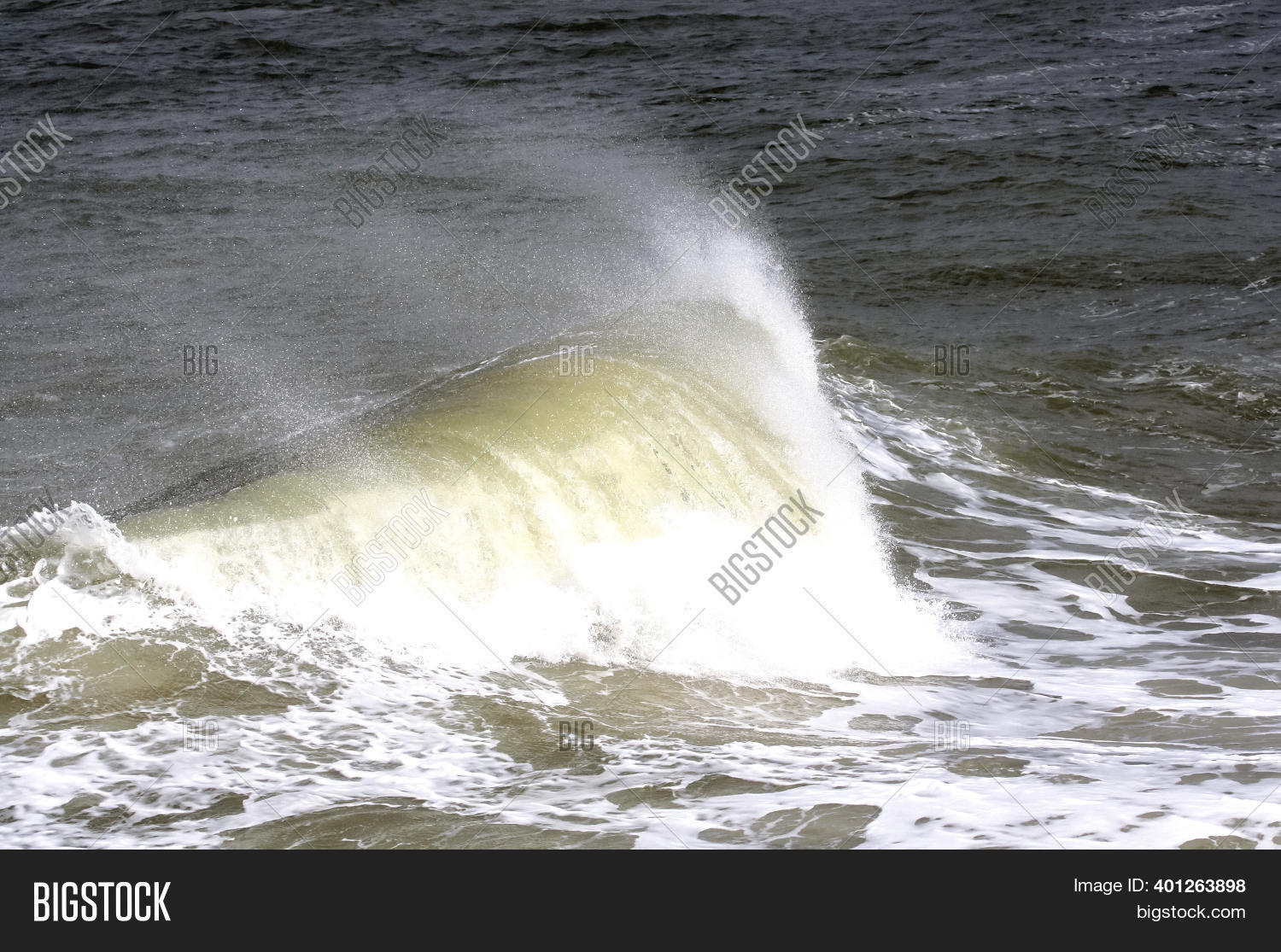 Lonely Ocean Wave Foam Image & Photo (Free Trial) | Bigstock