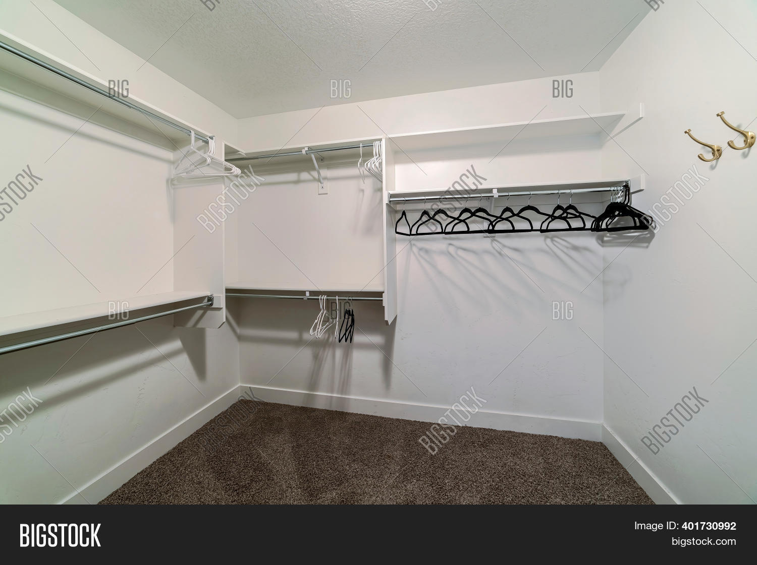 Empty Walk Closet Home Image & Photo (Free Trial) | Bigstock