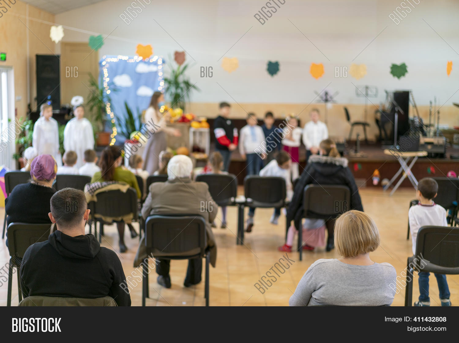 Parents Performance Image & Photo (Free Trial) | Bigstock