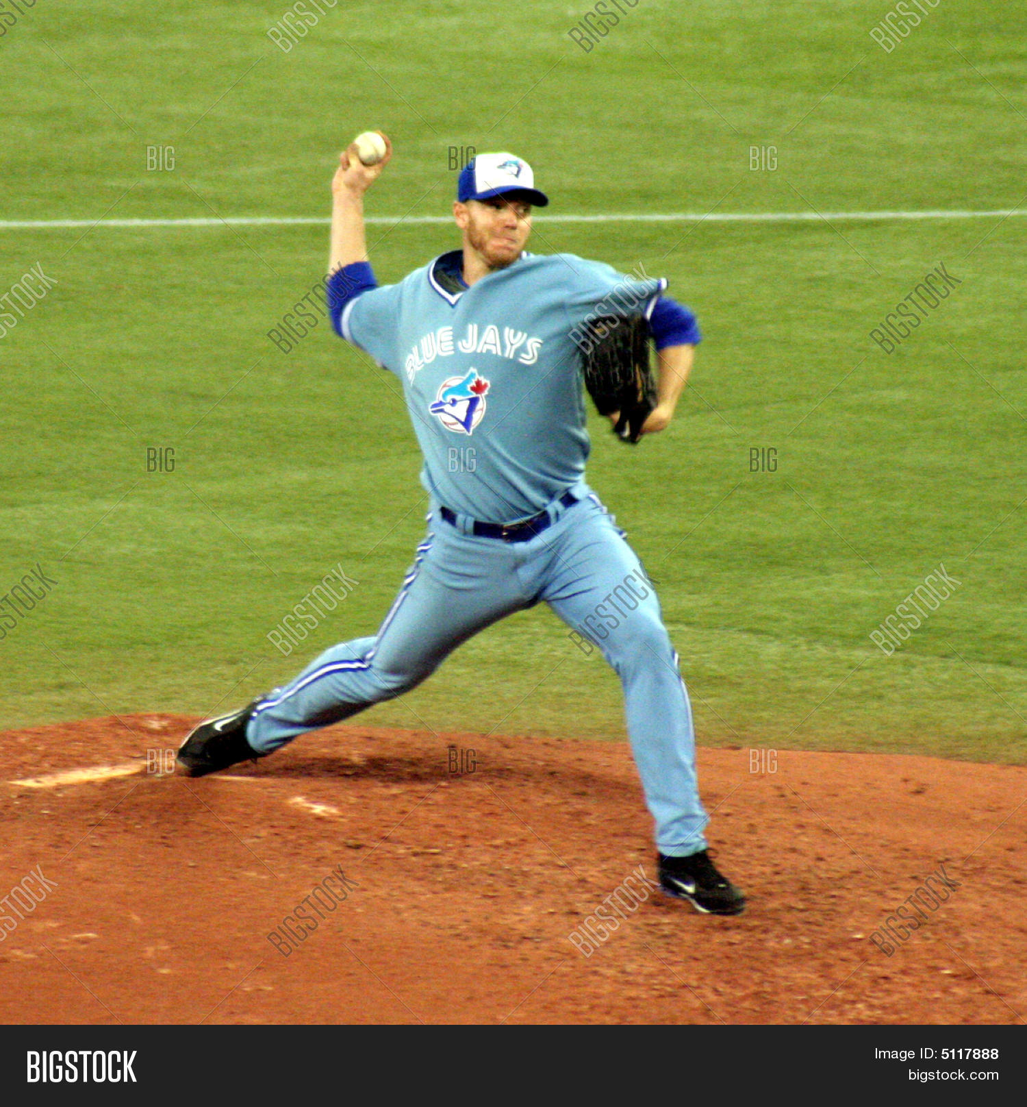 Roy Halladay Pitching Image & Photo (Free Trial) | Bigstock