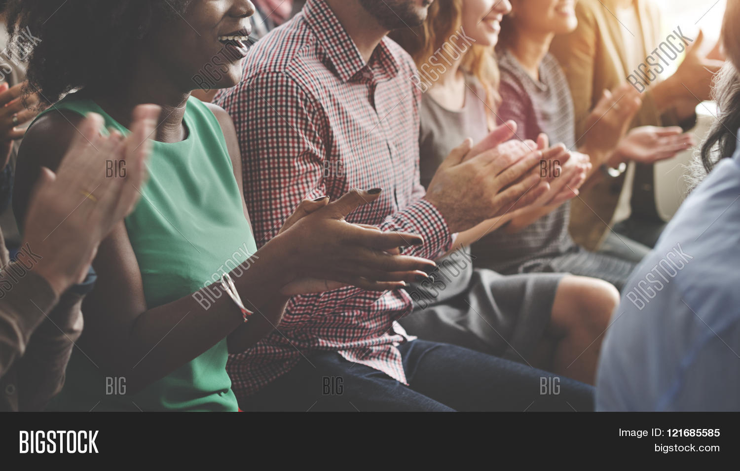 Audience Applaud Image & Photo (Free Trial) | Bigstock