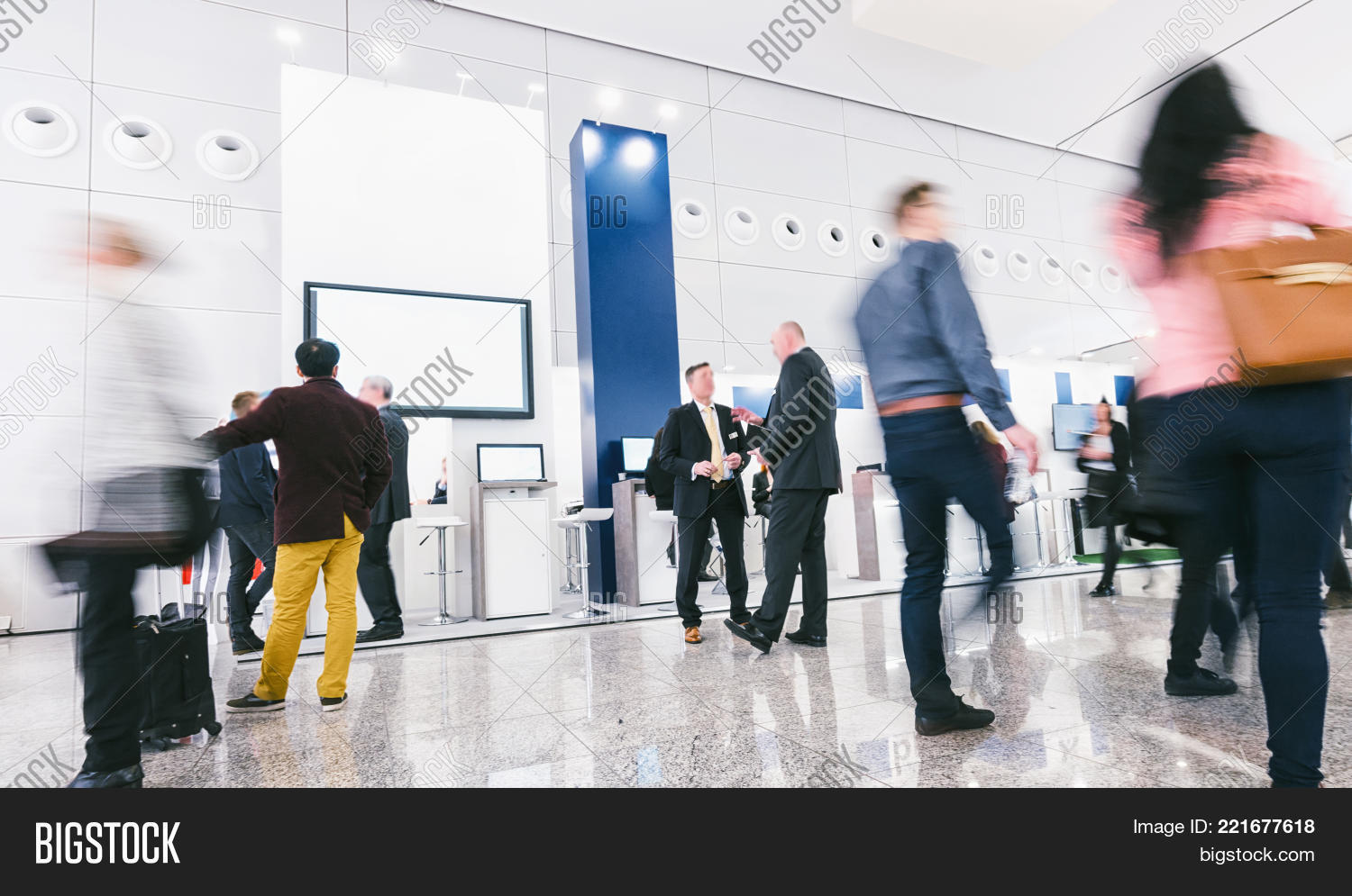 Crowd Business People Image & Photo (Free Trial) | Bigstock