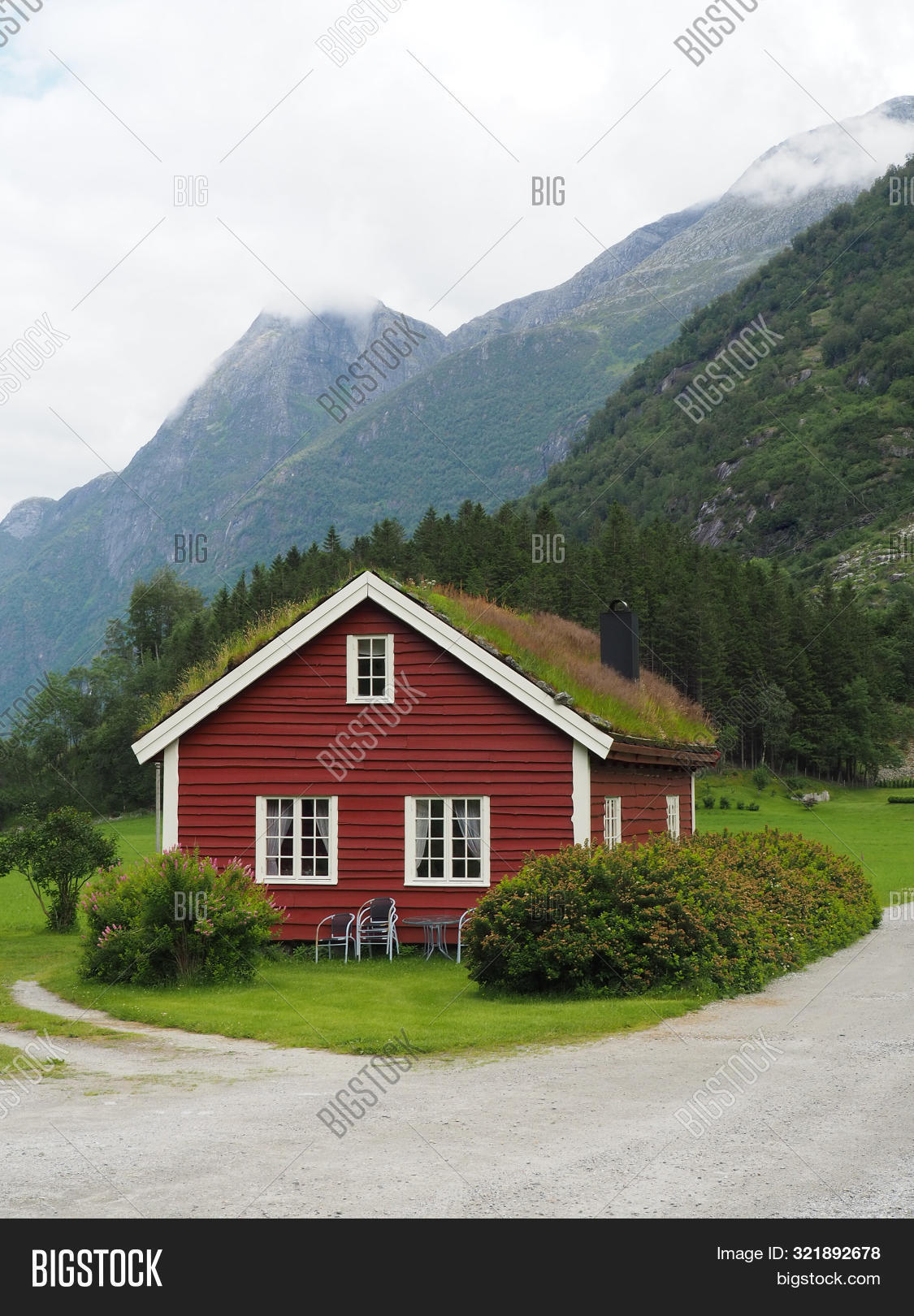 Traditional Red Wooden Image & Photo (Free Trial) | Bigstock
