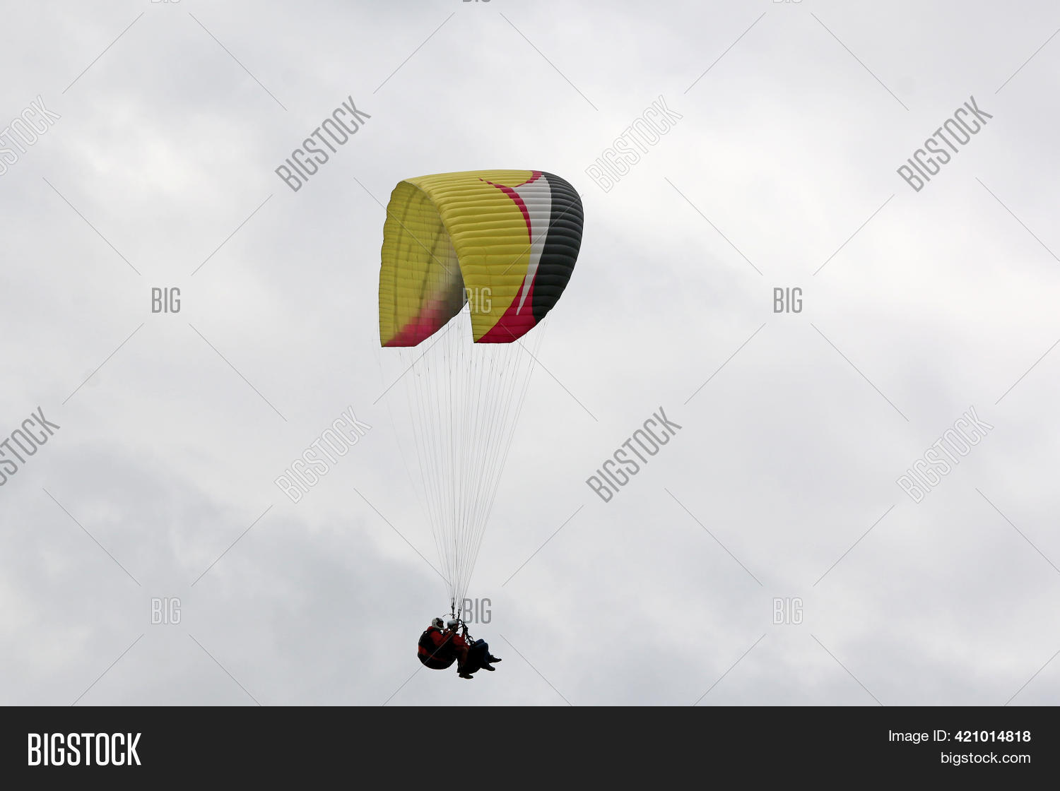 Tandem Paraglider Image & Photo (Free Trial) | Bigstock