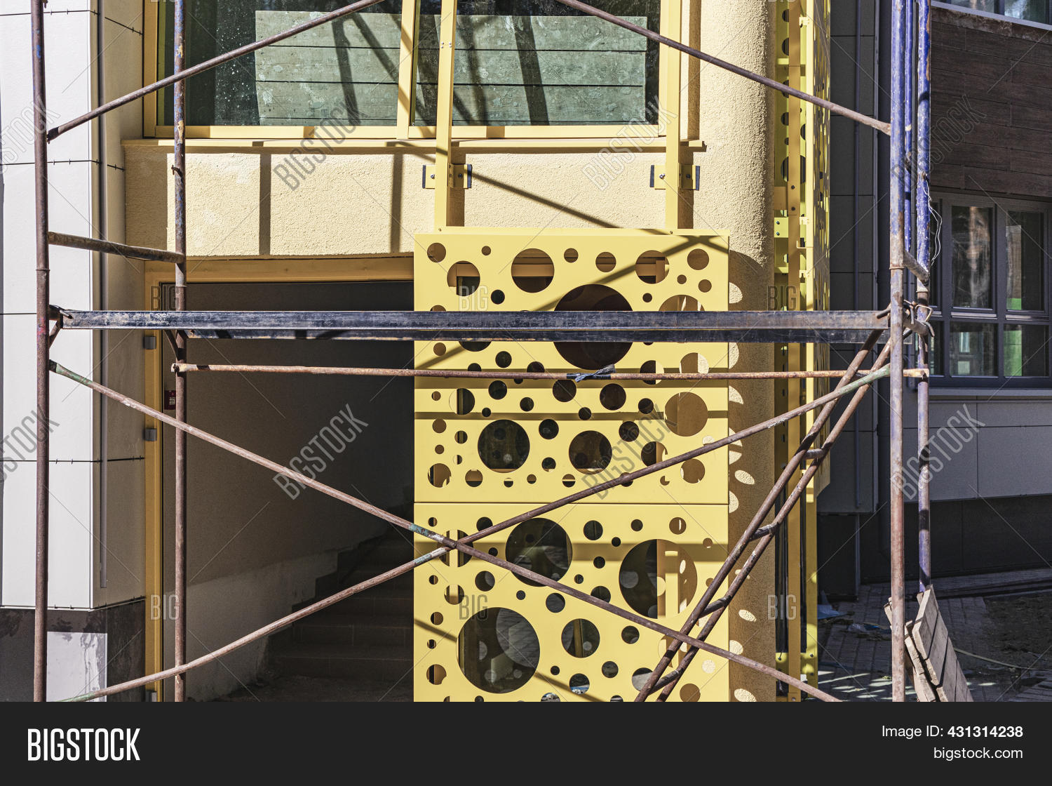 Scaffolding Wooden Image & Photo (Free Trial) | Bigstock