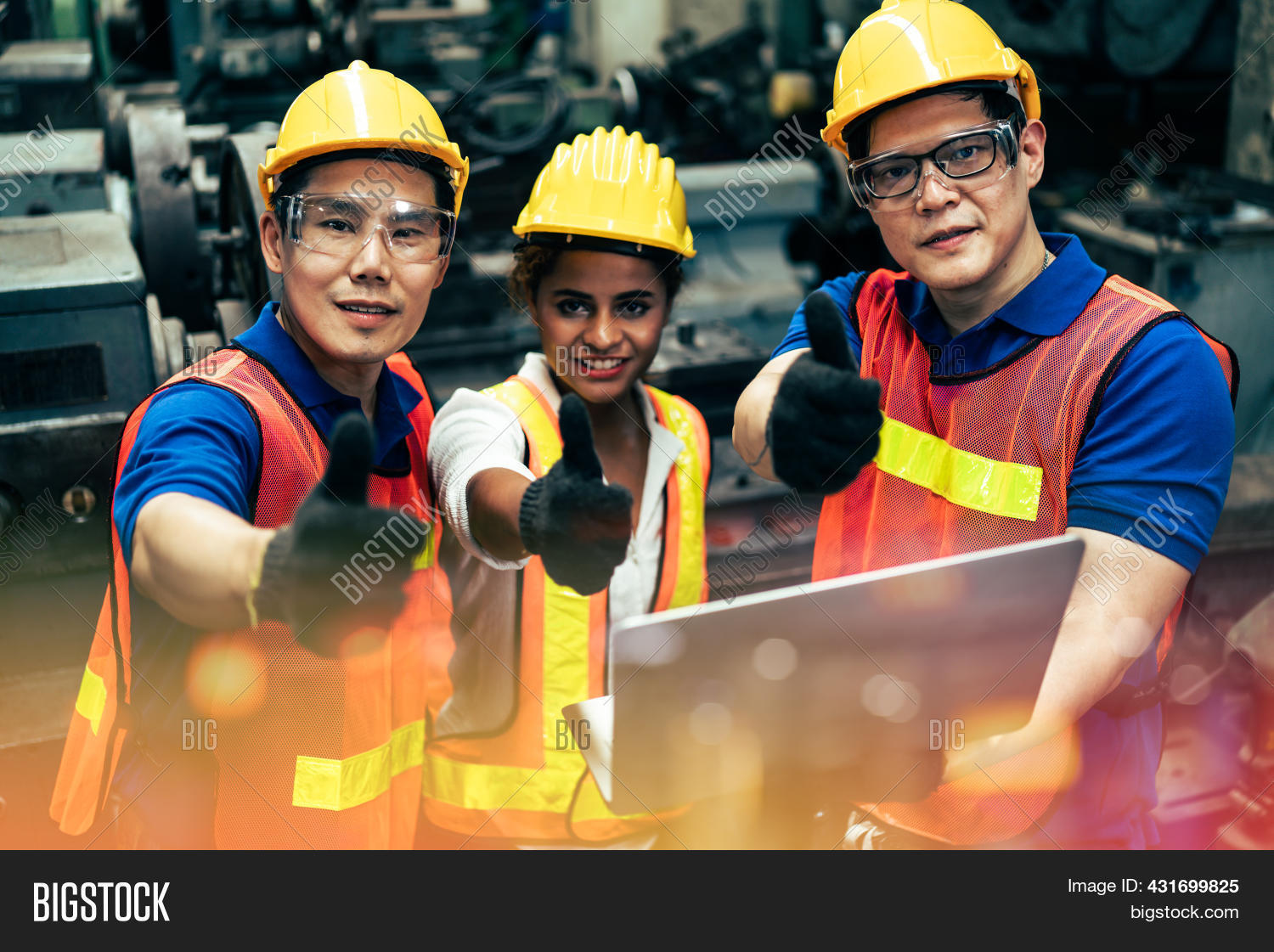 Group Engineer 图片和照片（免费试用） | Bigstock