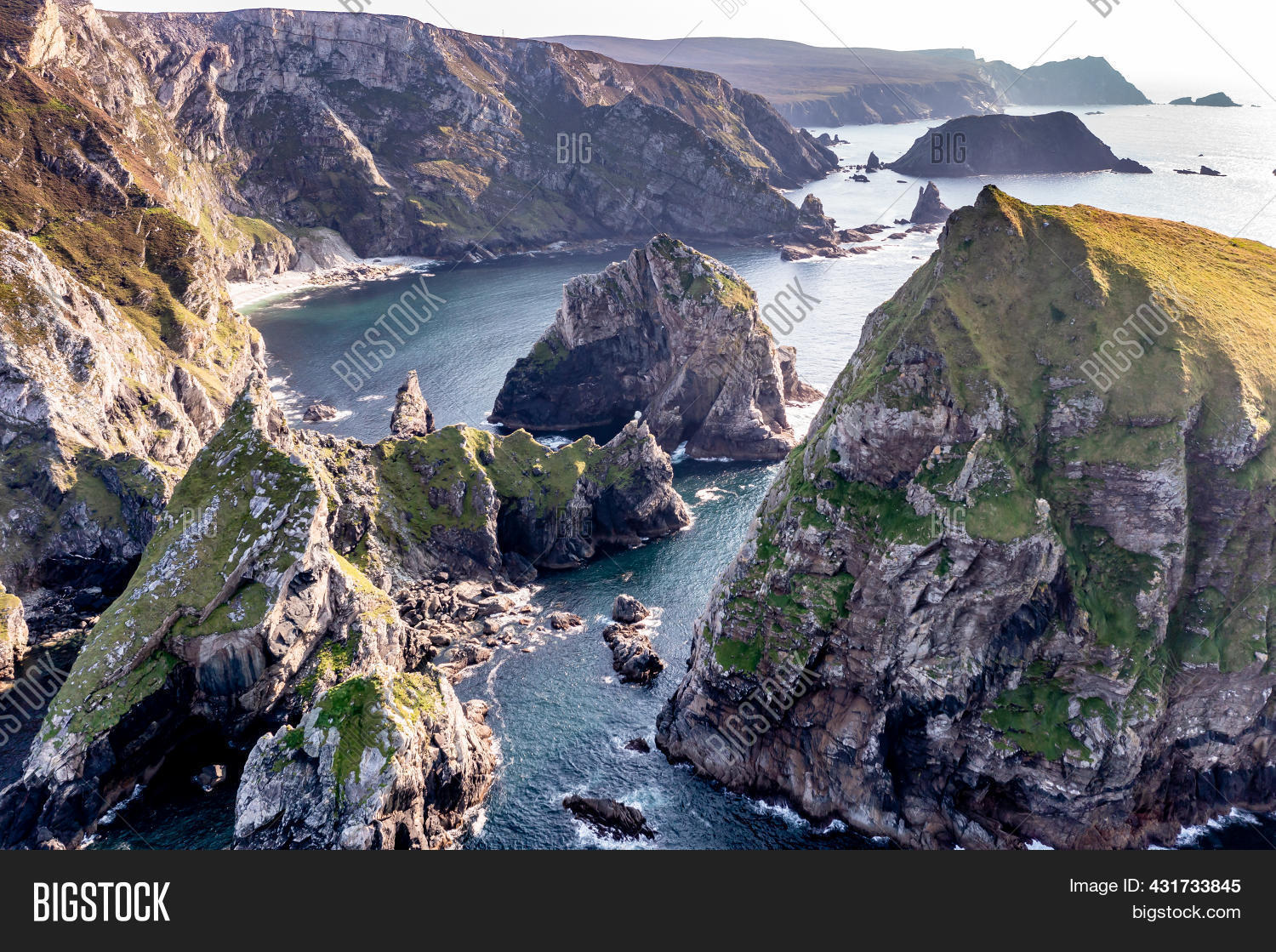Glenlough Bay 图片和照片（免费试用） | Bigstock