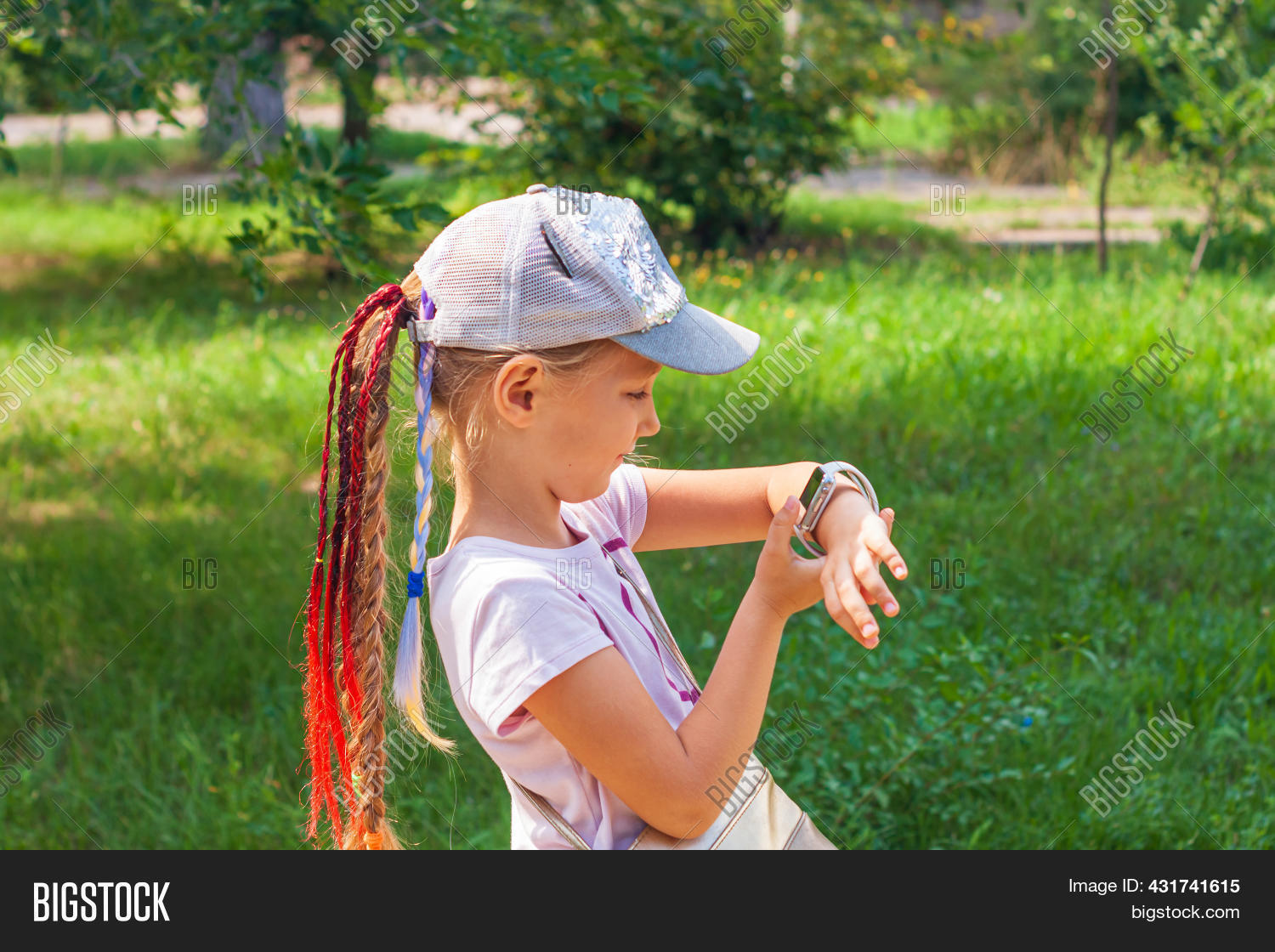 Kid Using Smartwatch Image & Photo (Free Trial) | Bigstock