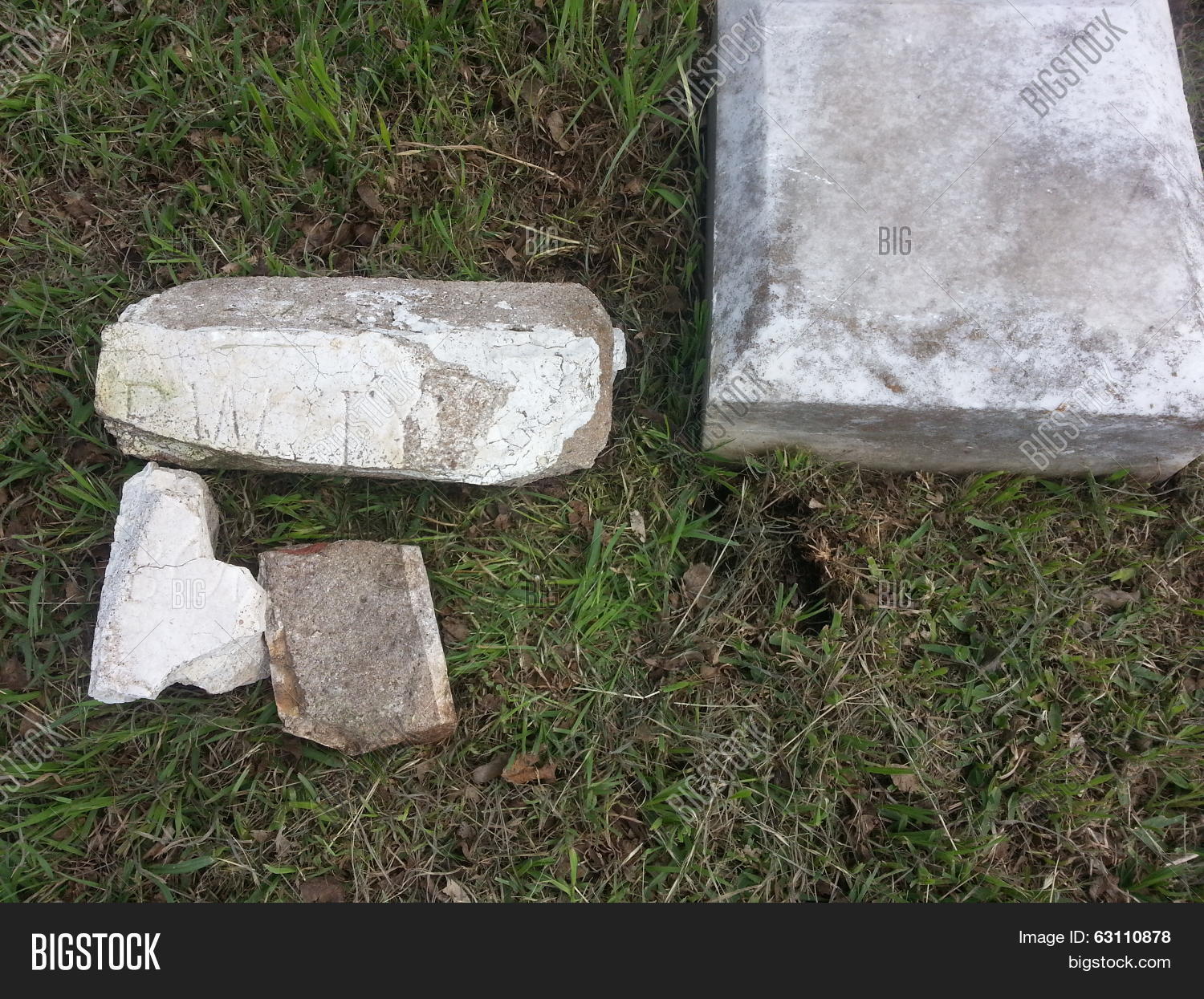 Broken Headstone Image & Photo (Free Trial) | Bigstock