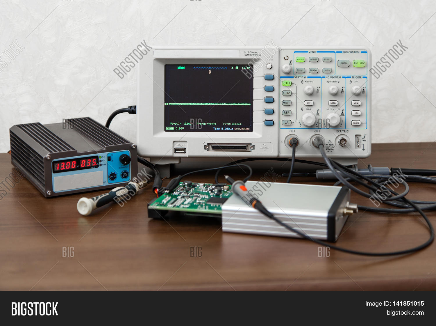Oscilloscope Image & Photo (Free Trial) | Bigstock