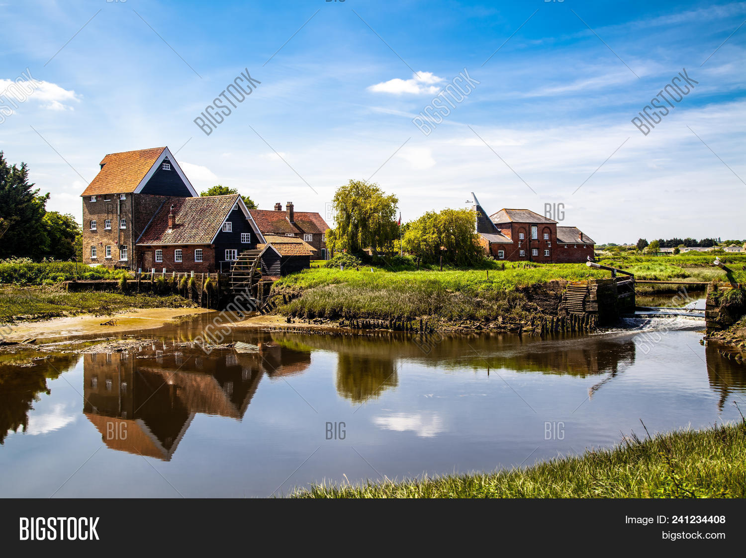 Tide Mill Lock On Image & Photo (Free Trial) | Bigstock
