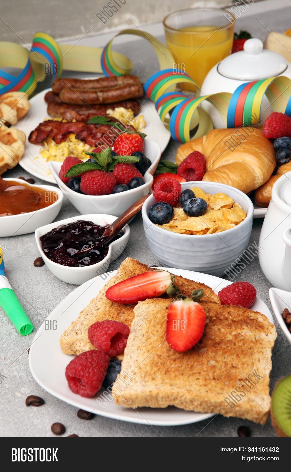 Imagen y foto Breakfast Served (prueba gratis) | Bigstock