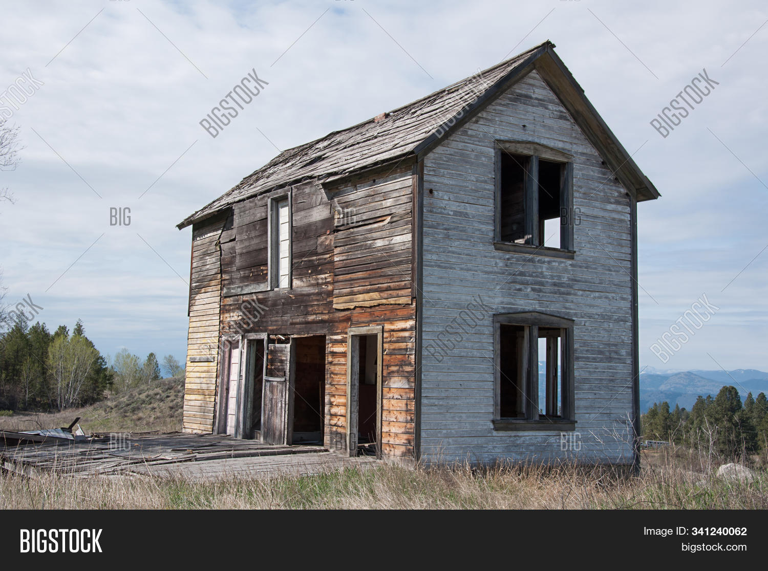 2 Story Old Homestead Image & Photo (Free Trial) | Bigstock