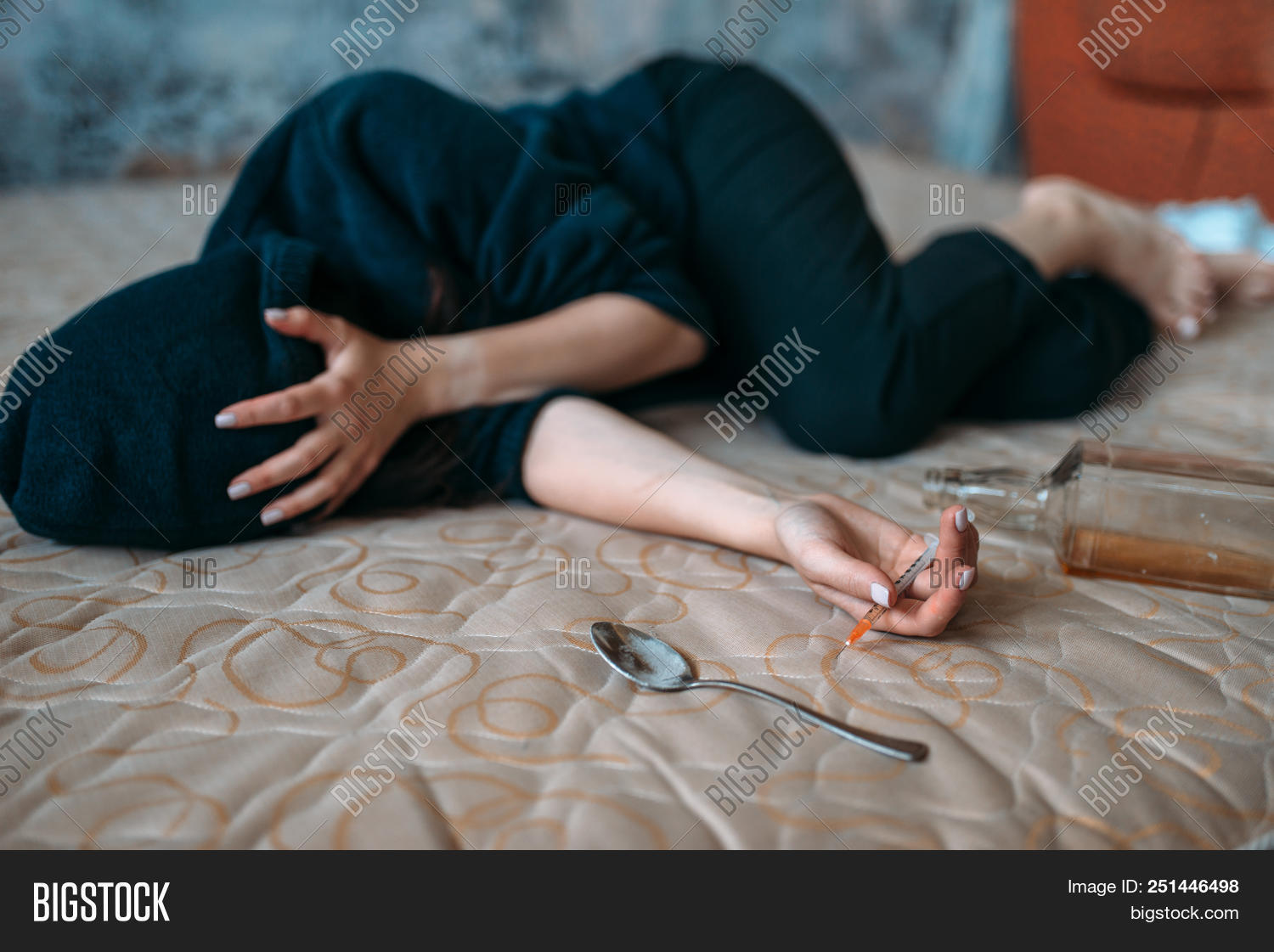 Female Druggy Syringe Image & Photo (Free Trial) | Bigstock