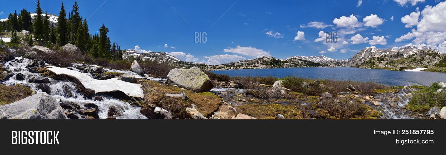 Island Lake Wind River Image & Photo (Free Trial) | Bigstock