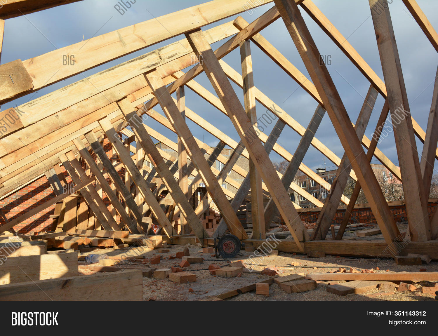 House Roof Framework Image & Photo (Free Trial) | Bigstock