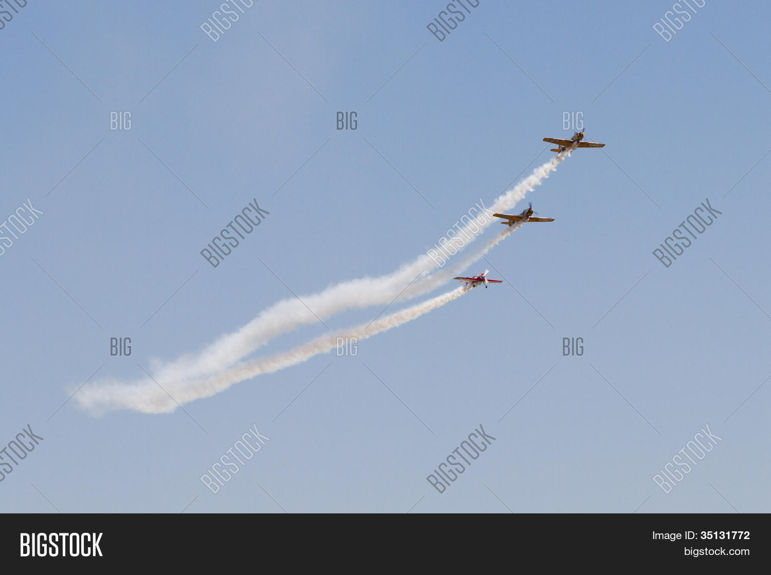 Iacarii Acrobati Image & Photo (Free Trial) | Bigstock