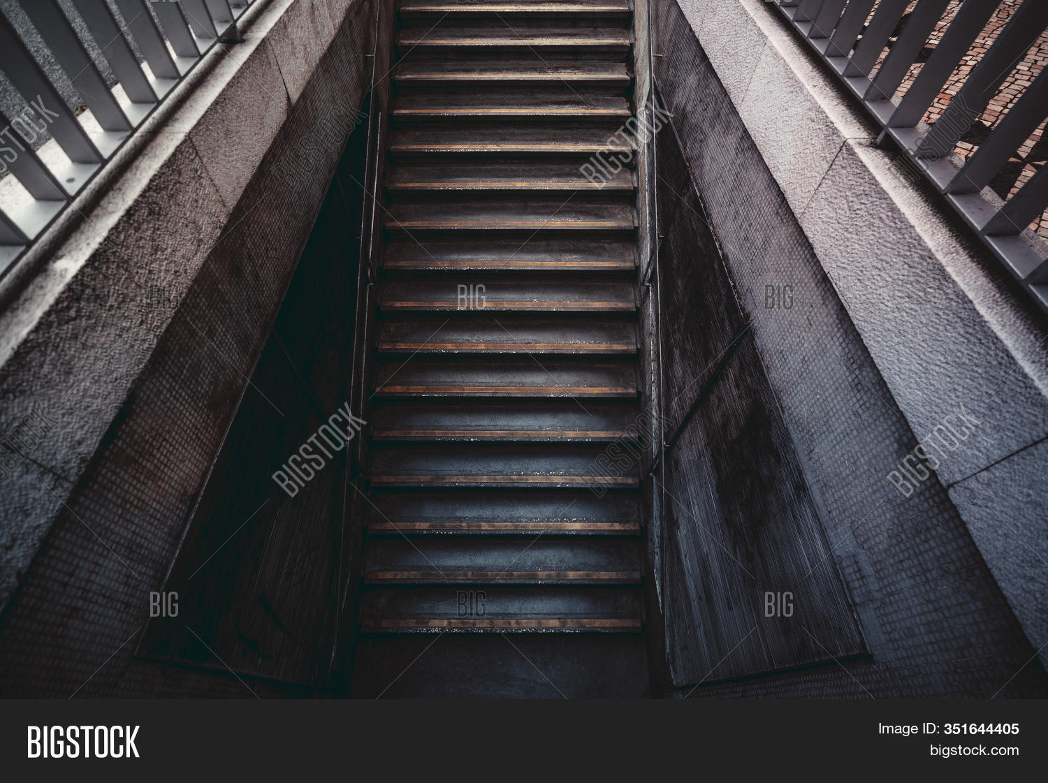 Long Modern Staircase Image & Photo (Free Trial) | Bigstock