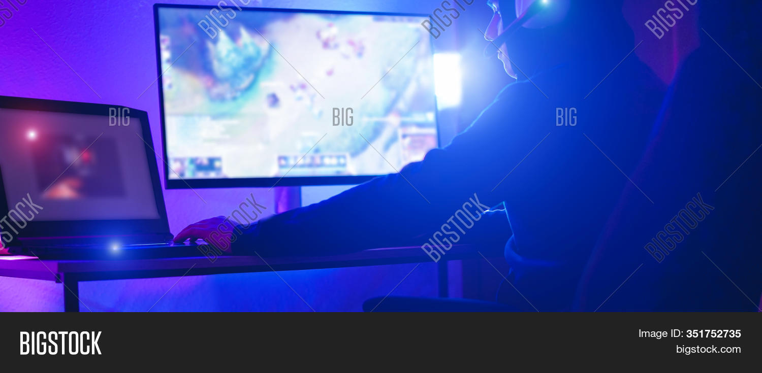 Young Streamer Gamer Image & Photo (Free Trial) | Bigstock