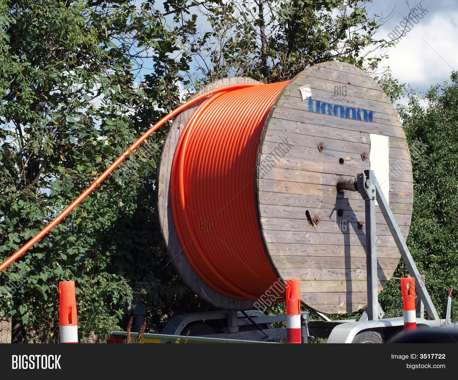 Drum Roller Cables Image & Photo (Free Trial) | Bigstock