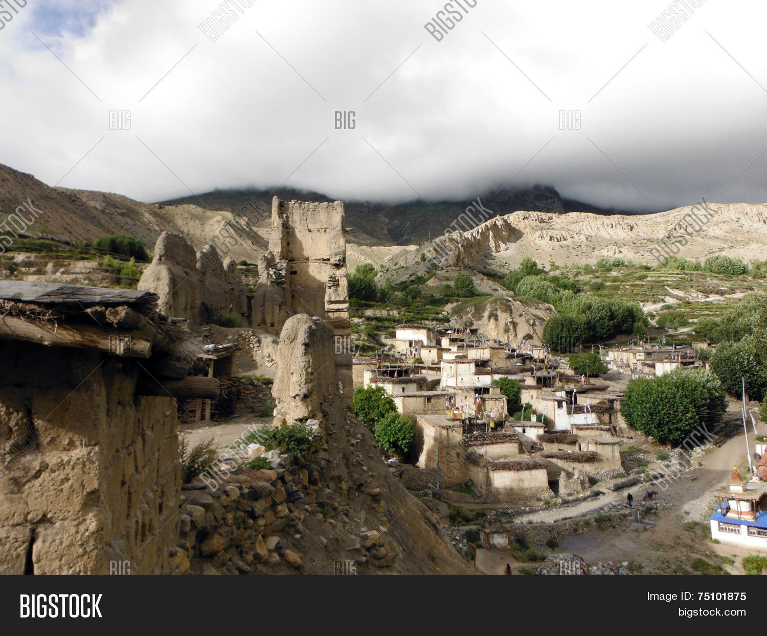 Himalayan Town Jhong Image & Photo (Free Trial) | Bigstock