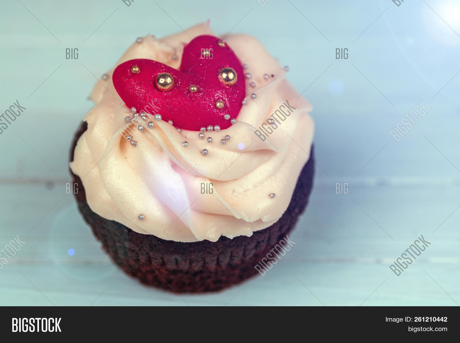 Birthday Cupcake Love Image & Photo (Free Trial) | Bigstock