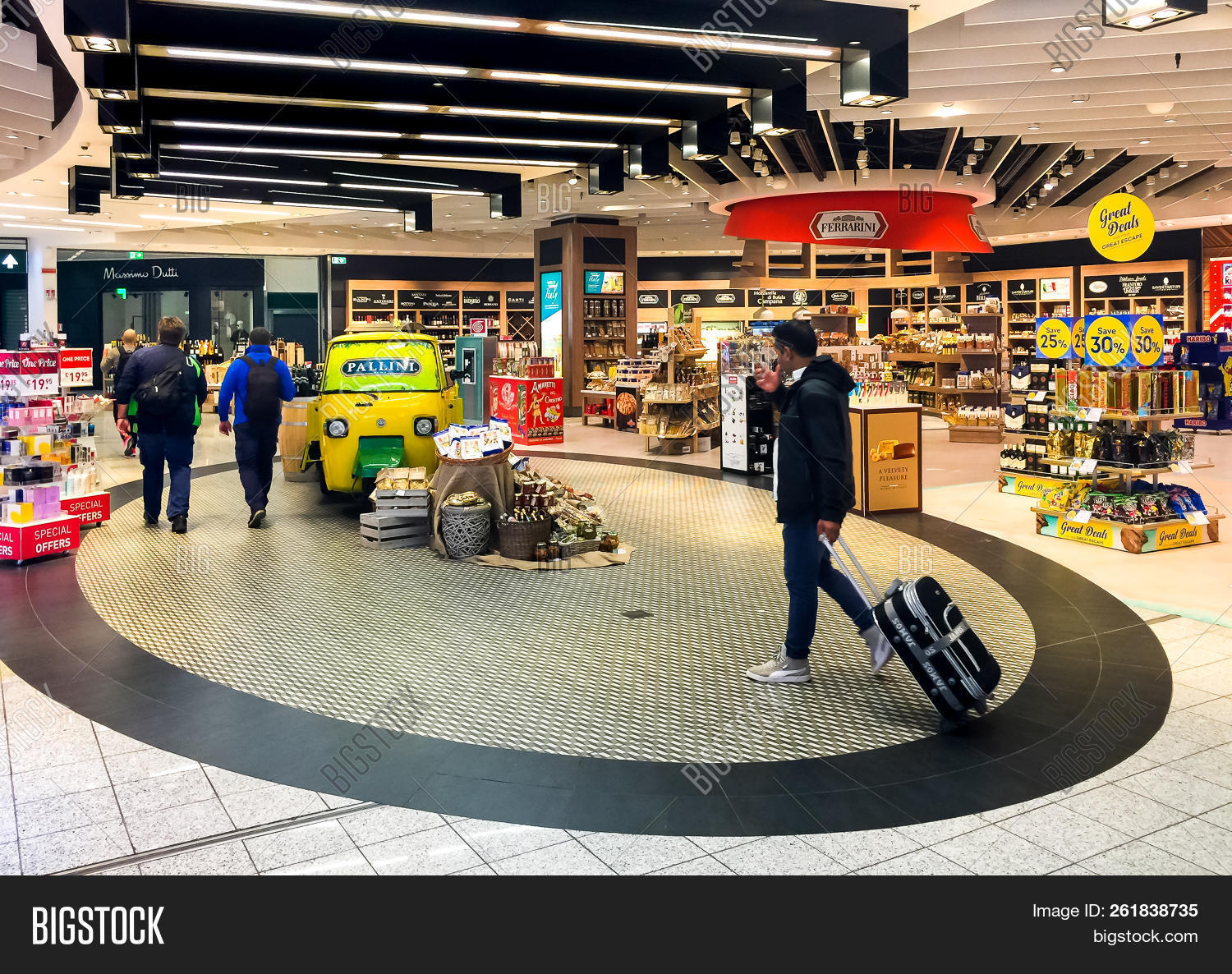 Ferno, Milan-malpensa Image & Photo (Free Trial) | Bigstock
