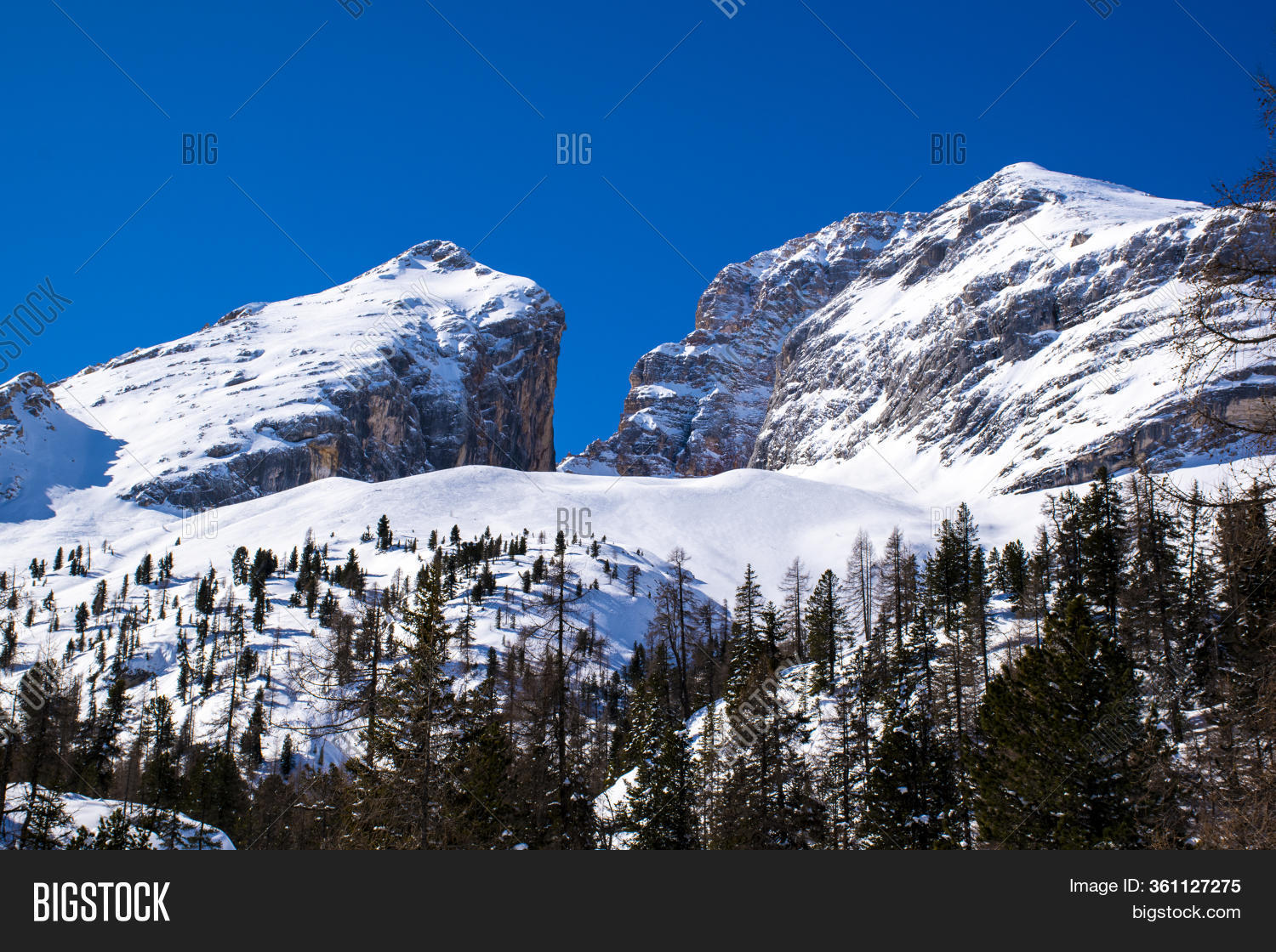 Snow Between Peaks Image & Photo (Free Trial) | Bigstock