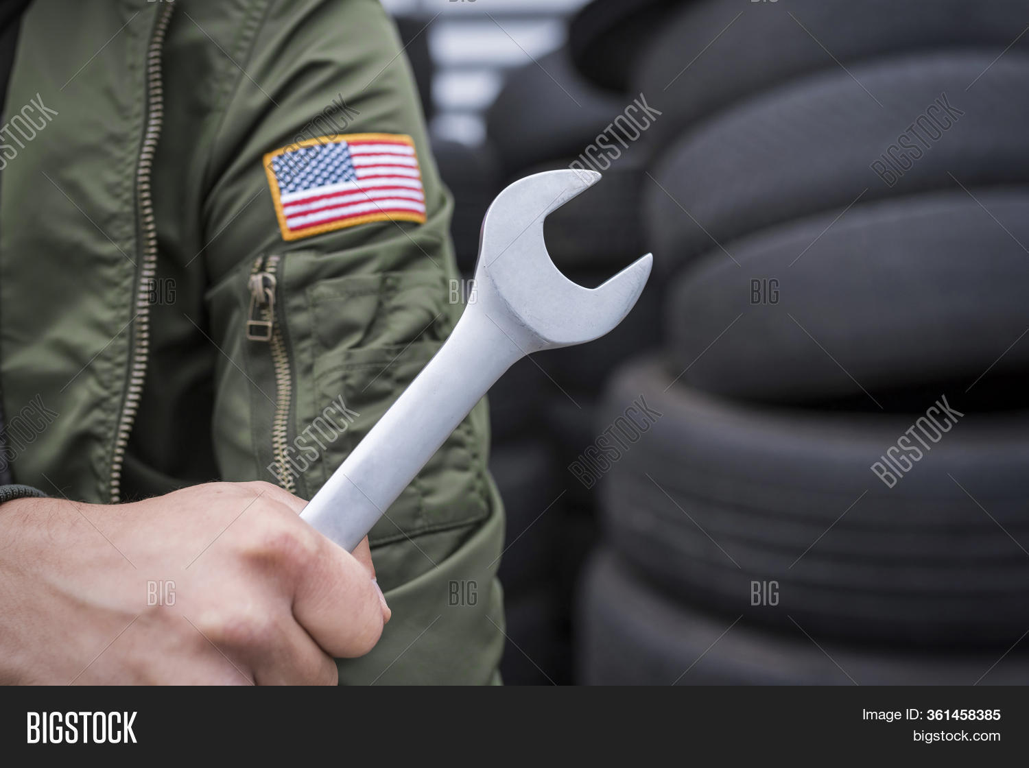 American Auto Mechanic Image & Photo (Free Trial) | Bigstock