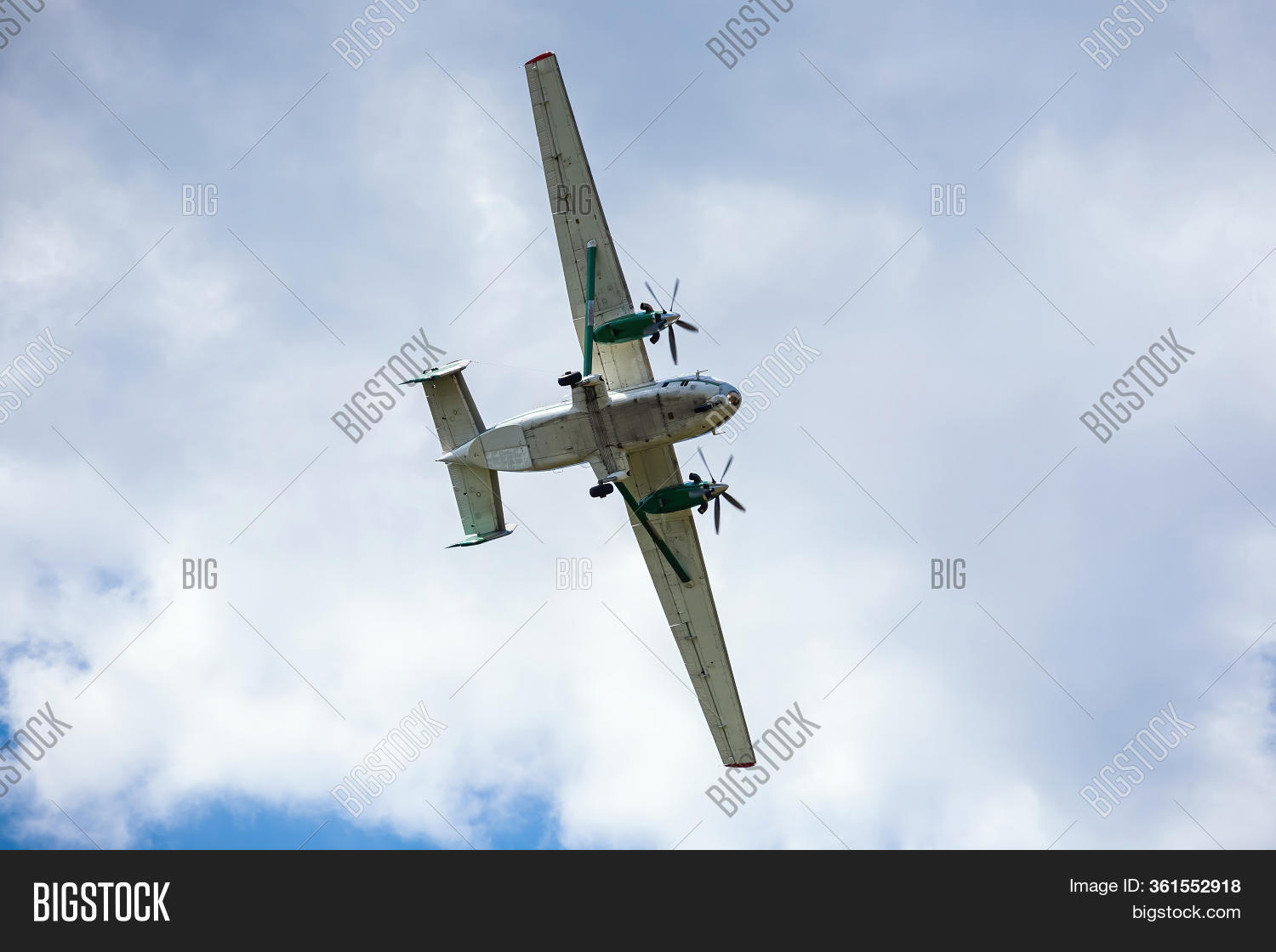 Old Transport Plane Image & Photo (Free Trial) | Bigstock
