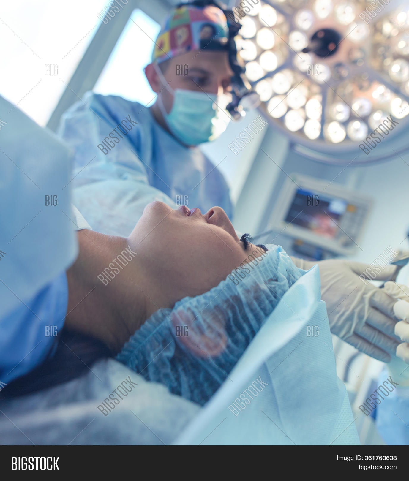 Man Surgeon Work Image & Photo (Free Trial) | Bigstock