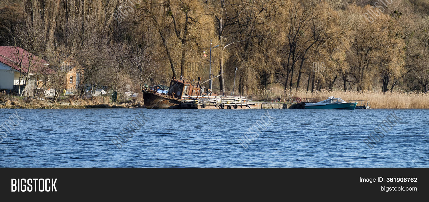 Old Rusty Rickety Boat Image & Photo (Free Trial) | Bigstock