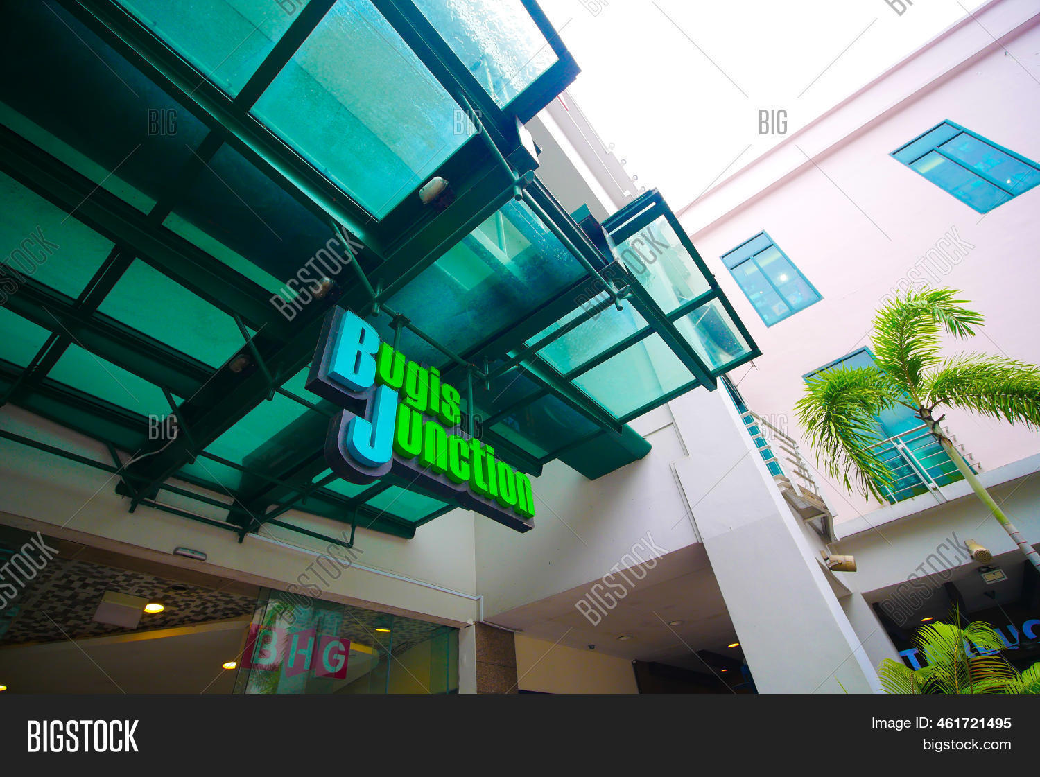 Singapore Bugis Street Image & Photo (Free Trial) | Bigstock