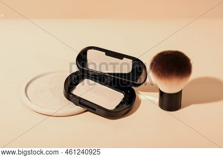 Compact Face Powder Image & Photo (Free Trial) | Bigstock