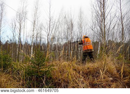Hunter While Hunting Image & Photo (Free Trial) | Bigstock