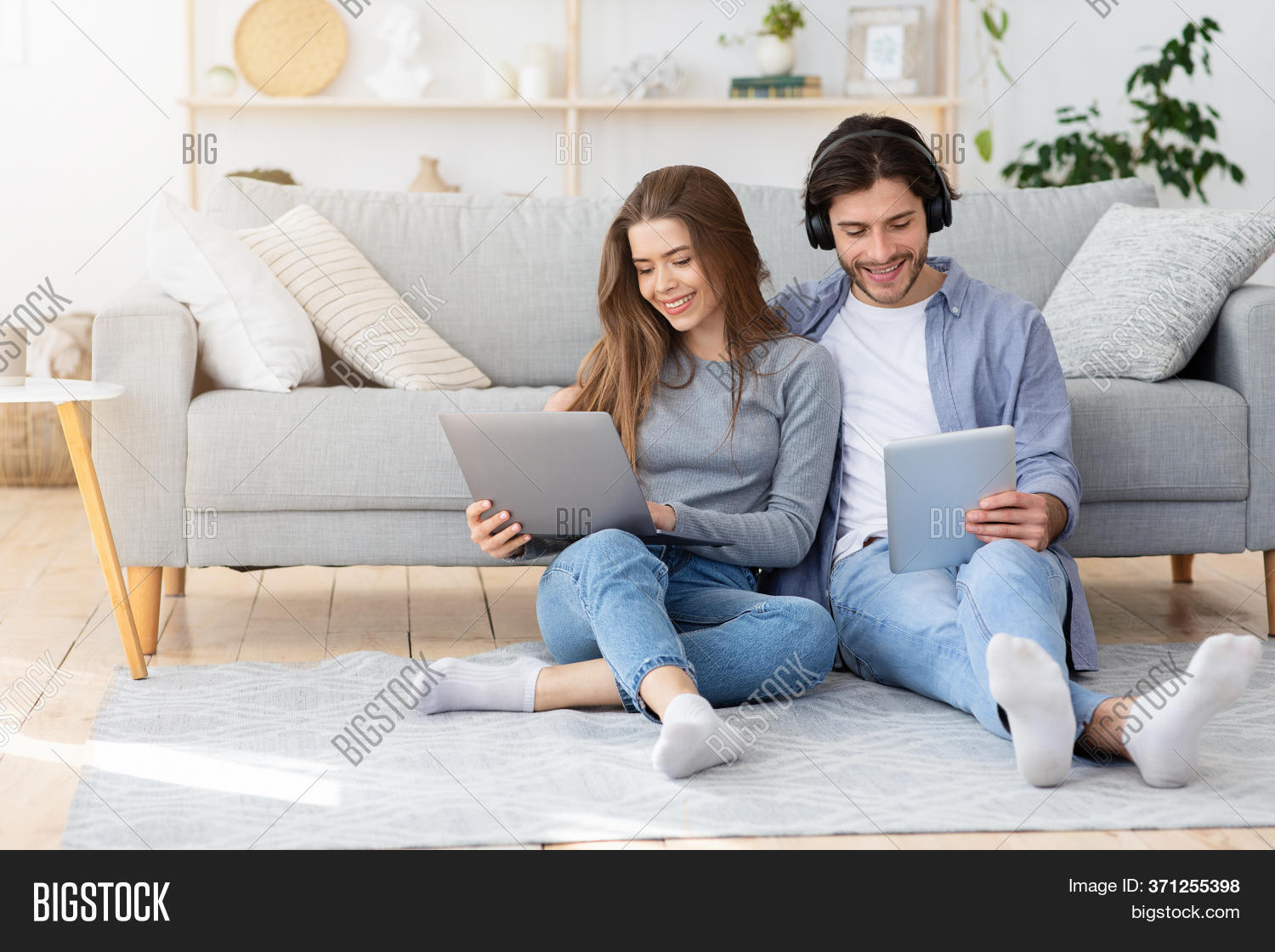 Man Woman Using Image & Photo (Free Trial) | Bigstock