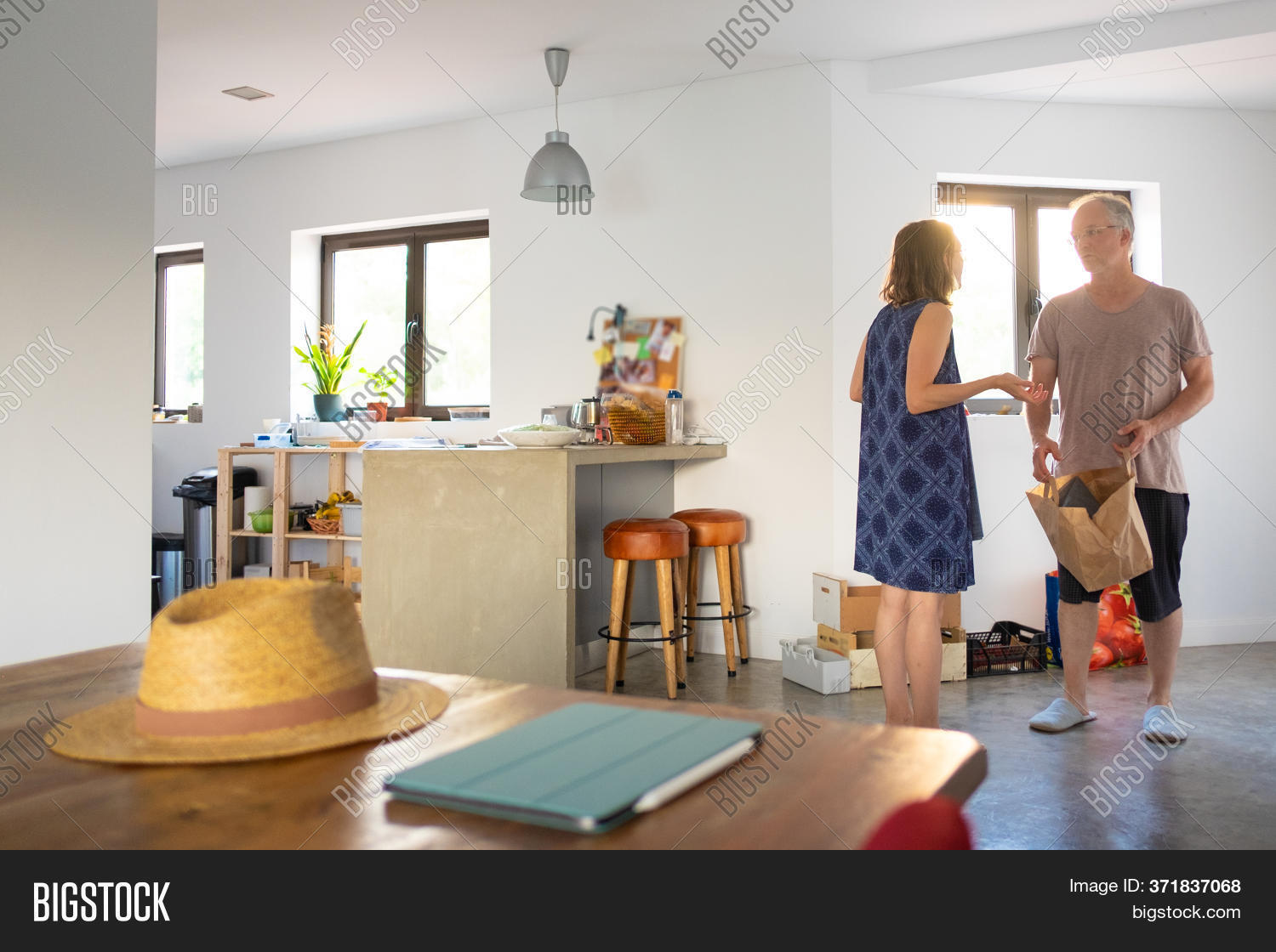 Man Woman Arguing Home Image & Photo (Free Trial) | Bigstock