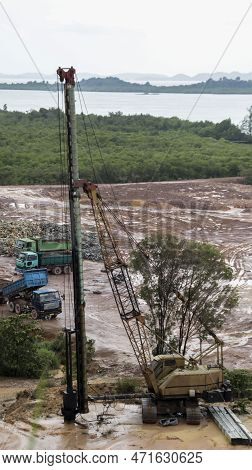 Piling Rig Fixed Image & Photo (Free Trial) | Bigstock