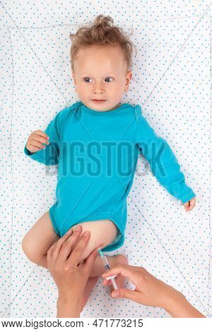 Shot Pediatrician Image & Photo (Free Trial) | Bigstock
