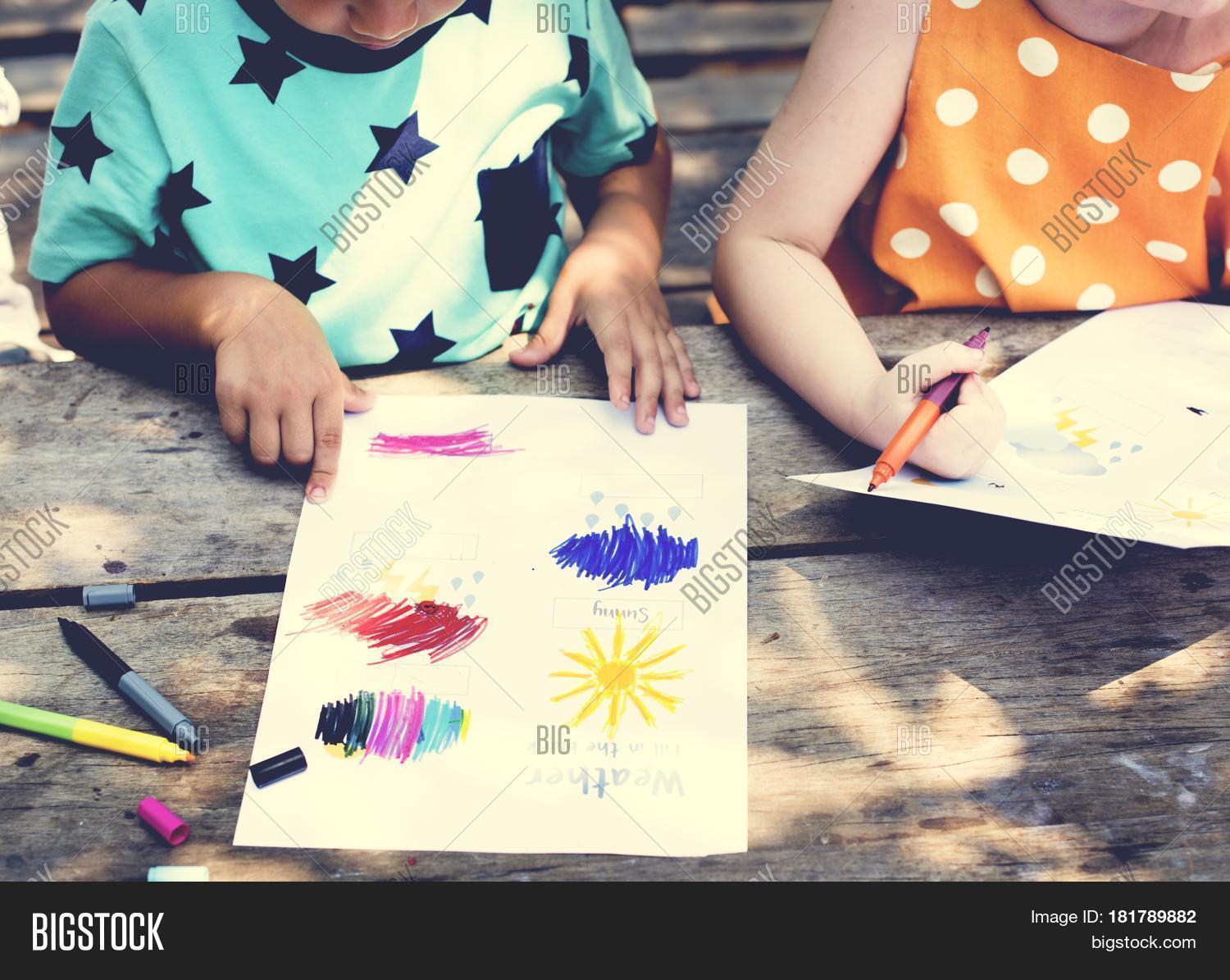 Little Kids Drawing Image & Photo (Free Trial) | Bigstock