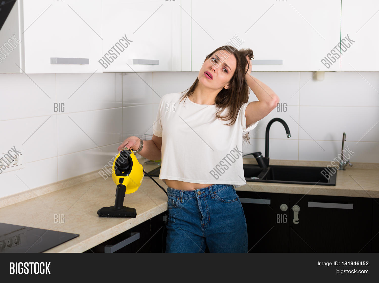 Woman Cleaning Kitchen Image & Photo (Free Trial) | Bigstock